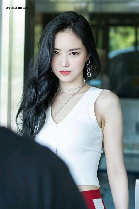 Son Naeun ♡ Kpop Girl Groups Kpop Girls Korean Beauty Asian Beauty High Class Fashion Apink