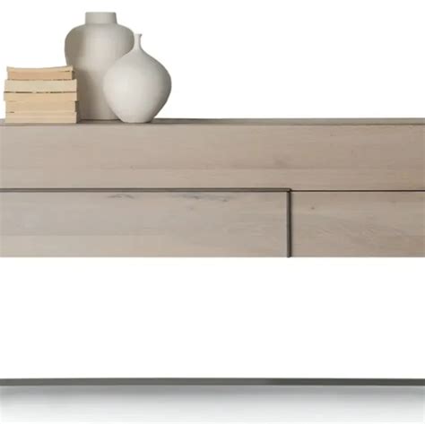 Comodini Devina Nais