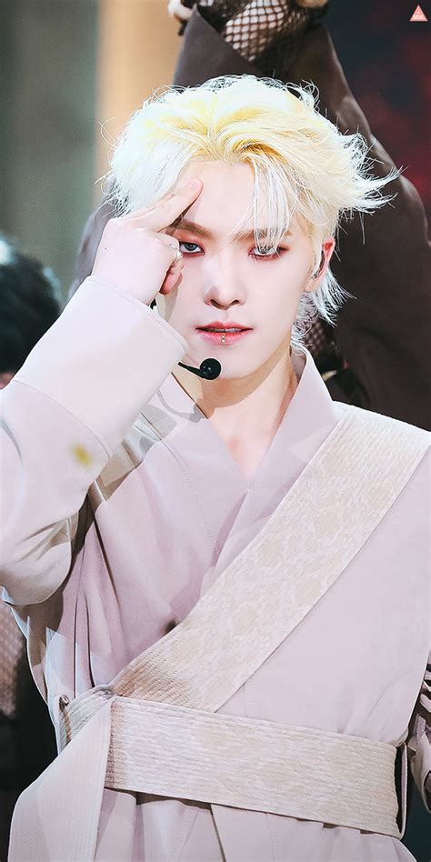 세븐틴 디노 손오공 무대 배경화면by슬짱