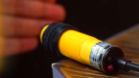 Object Counter With Ir Sensor And Oled Display Using Esp32