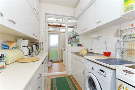 Ryefield Avenue Hillingdon Uxbridge Ub10 3 Bedroom Terraced House