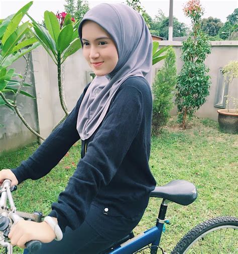Beautiful Hijaber Asyiqin Khairi Cute 💕 Jutaan Hijab