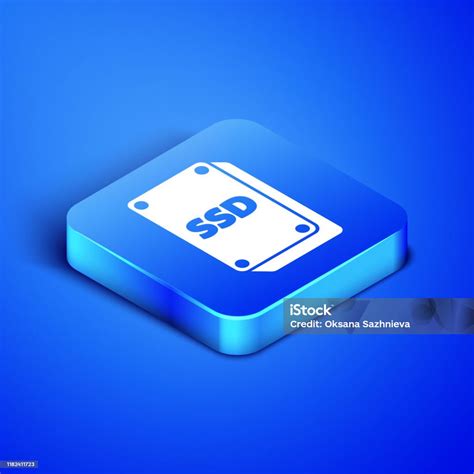 파란색 배경에 격리 된 아이소메트릭 Ssd 카드 아이콘 솔리드 스테이트 드라이브 기호입니다 스토리지 디스크 기호입니다 파란색 사각형 버튼입니다 벡터 일러스트레이션 0명에