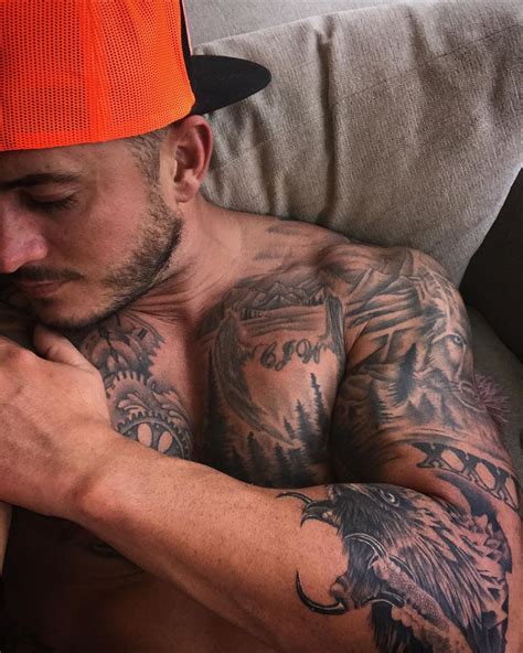 Pin On Clint Wright Smoking Hot