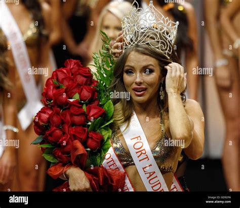 Sable Robbert Miss Hooters International 2016 In Attendance For