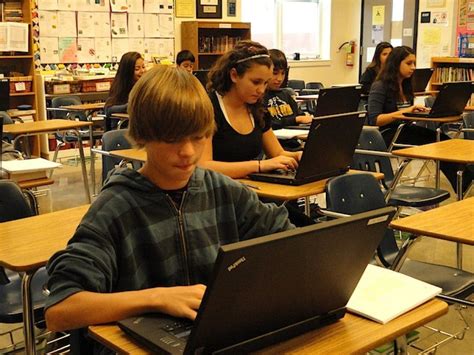 Teacher Scraps All Classwork Homework And Tells Students Just Write