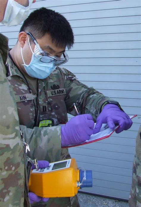 U S Army Nuclear Disablement Team Members Complete Course At Idaho