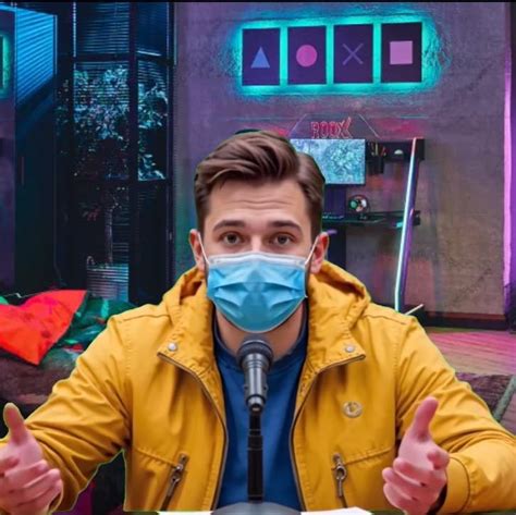 محبي الفنان حسام اللباد