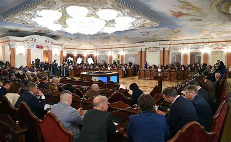 Пленум Верховного Суду достроково припинив повноваження затриманого за хабар Всеволода Князева