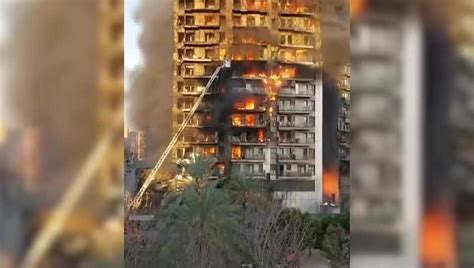 Un Incendio Devora Un Edificio De Viviendas En Valencia El Correo