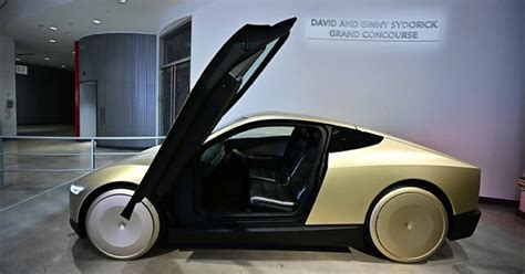 테슬라 로보택시 시동거나텍사스서 출시 준비·당국과 협의 중