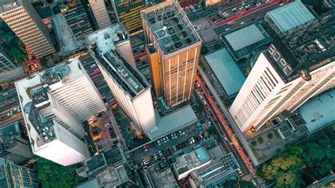 打炒房修法拚三讀「投資客要害全中」！ 專家曝房市下殺時機 實價登錄比價王 Line Today