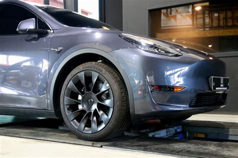 테슬라 모델y 네오테크 엔써 일체형 서스펜션 튜닝으로 승차감 개선 네이버 블로그