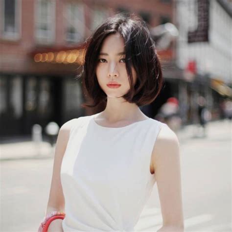 รวม 30 ทรงผมสั้น ประบ่า แสกกลาง หน้าเรียวยาว แถมอินเทรนด์สุดๆ