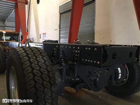 太脱拉全驱卡车底盘 防弹安全级别 国内又将迎来一款高端越野房车 搜狐汽车 搜狐网