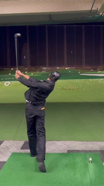 와~~ 탄성이 저절로 나오는 샷이네요🔥🔥 김윤택 프로의 원플레인스윙 8tongolf 출처 유튜브 채널 8tongolf