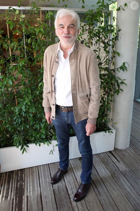 Pascal Praud ému Aux Larmes En Parlant Des Troubles De Sa Fille Faustine Avec Un Enfant Qui