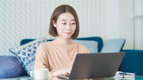 コロナ禍でも安心で人気！30代婚活女子必見。メリットが多いオンラインお見合いとは？｜美活オタクさくら便り