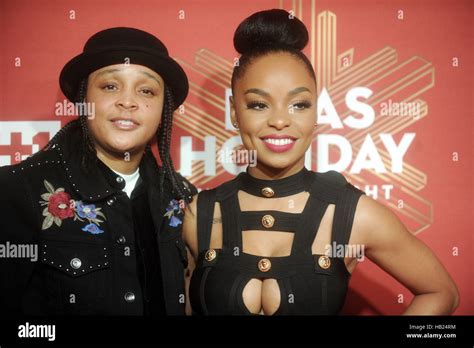 New York City 2nd Dec 2016 J Adrienne And Felicia Snoop Pearson Attend The 2016 Vh1 Divas