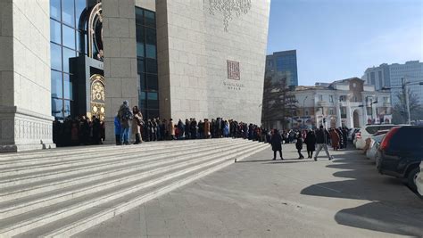 Чингис хаан музей үнэгүй үйлчлэхээр болж үзэгчдийн урт дараалал үүсчээ