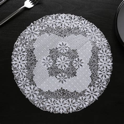 Набор салфеток ажурных Цветы D 30 см 4 шт ПВХ серебряный купить в интернет магазине Ozon