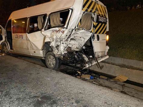Tem Otoyolunda Emniyet Şeridindeki Servis Aracına Çarpan Cip Takla Attı