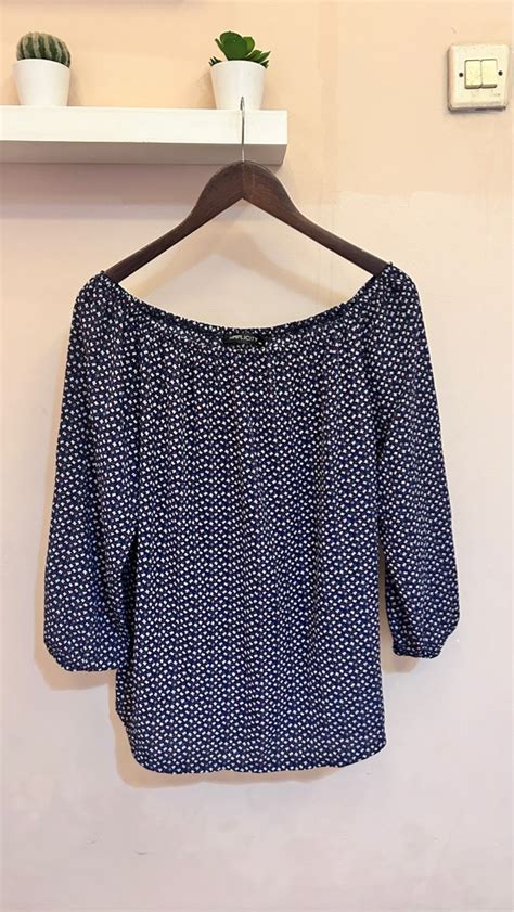 Sabrina Bunga Fesyen Wanita Pakaian Wanita Atasan Di Carousell