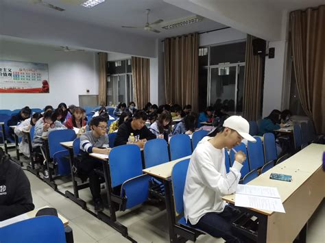 20级新生进行党的民族宗教政策知识考试 南阳理工学院传媒学院