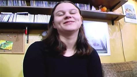 POV에서 정액 삼키는 것을 좋아하는 매력적인 독일 갈색 머리 xHamster