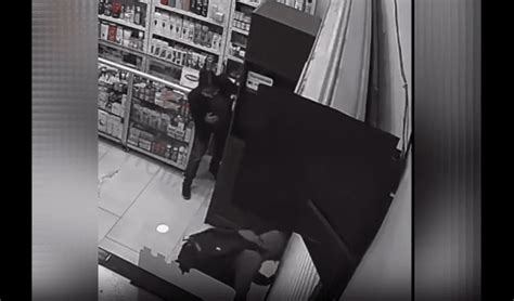 Female Business Owner Made A Mistake By Not Watching Her Back While