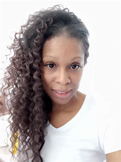 Over 18 No Makeup Milf Selfie Scrolller