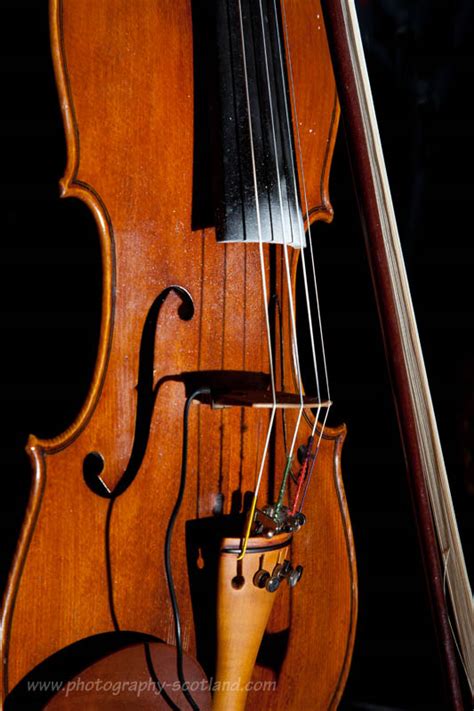 working on tone on the fiddle edinburgh fiddle class