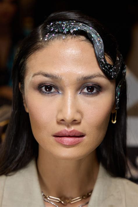 The 5 Best Spring Makeup Trends From The Springsummer 2025 Runways