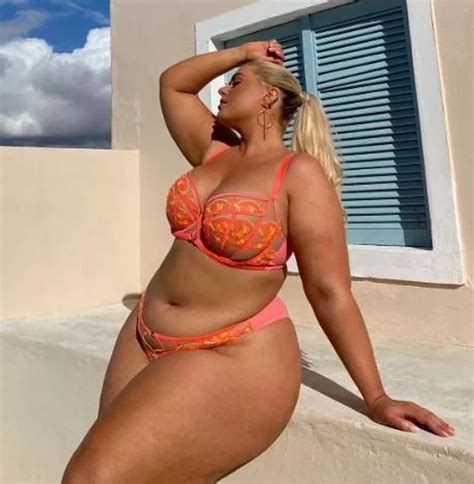 Size 20 Model Flaunts Figure In Mesh And Harnesses As She Gets Festival