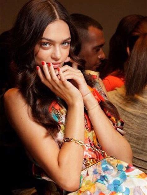 Pin On Moodle Hair Styles Beauty Model