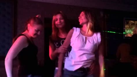 Москва Девушки Телки Зажигают под музыку Нурая Кардашова в клубе Youtube