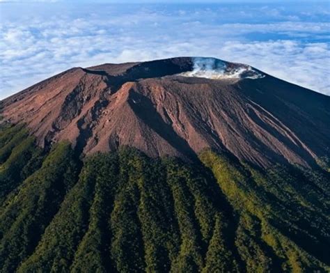 Kawah Gunung Slamet