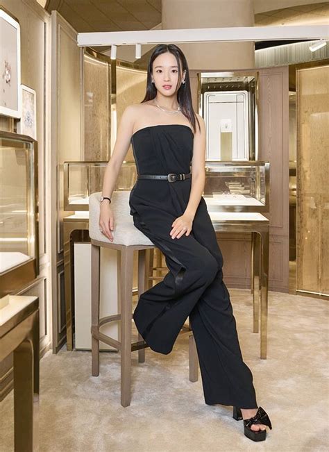 패션엔 기은세·손연재·장희령 잠실이 들썩 섹시한 오프숄더의 백화점 나들이룩