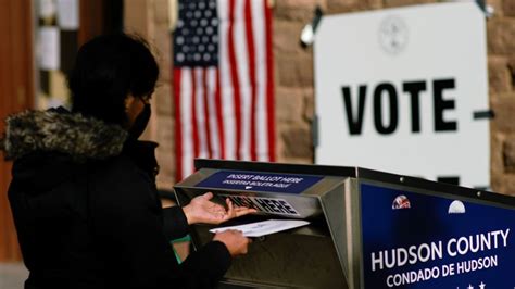 What Is The Electoral College How Does It Work And Who Selects The