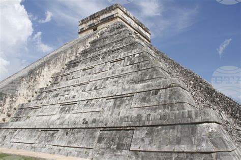 Маите са познавали и прилагали пазарната икономика твърди изследване Утро