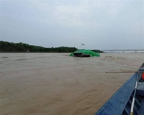 Alpha ဘိလပ်မြေအိတ် ငါးသောင်းကျော်တင်လာတဲ့ တွဲသင်္ဘော ဧရာဝတီမြစ်အတွင်းနစ်မြုပ်