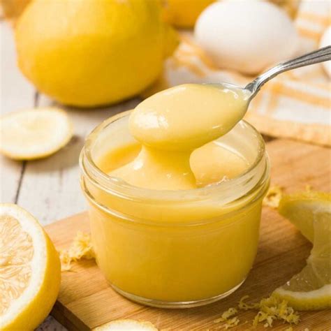 The Best Quick And Easy Lemon Cake Curd Filling