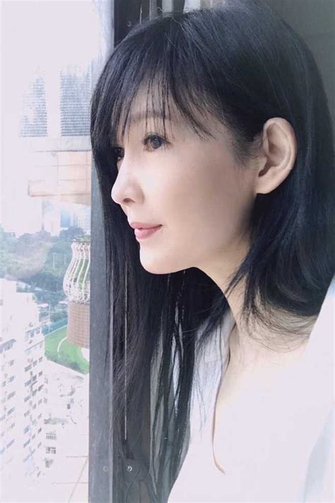 周慧敏打第3劑疫苗 「54歲顏值」曝光不愧玉女掌門人 娛樂 中時新聞網