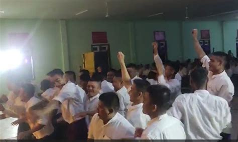 ပြည်သူ့စစ်မှုထမ်းသင်တန်းအမှတ်စဉ် ၁ သင်တန်း ဆင်းပွဲ ဂုဏ်ပြုညစာစားပွဲများ၌ ပြည်သူ့ဆက်ဆံရေးနှင့်စိတ