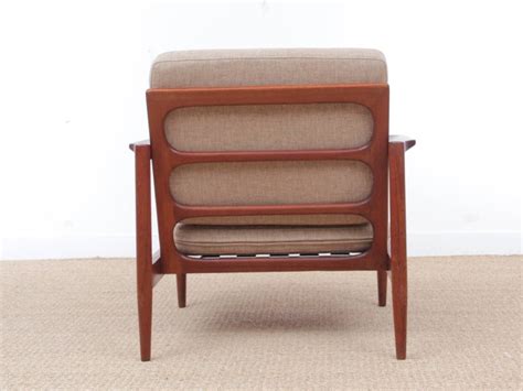 Mid Century Modern Pair Of Armchair In Teak At 1stdibs