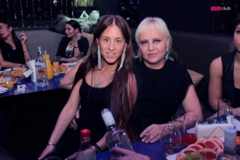 ნინი ქარსელაძე სირცხვილია ახალგაზრდა გოგოს საქართველო უყვარდეს