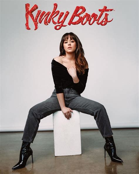 Hayley Orrantia Outfits Style Looks K Fashion