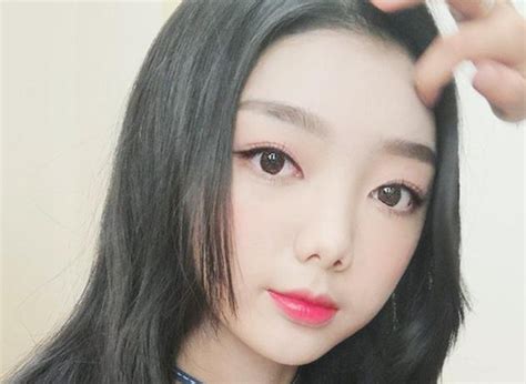 李紫婷编辑紫宁合照是怎么回事 只是因为服装问题而已秀目网
