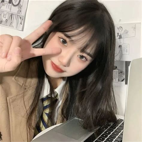 女生头像同一个人6张 女生头像同一个人六张图片动漫 配图网