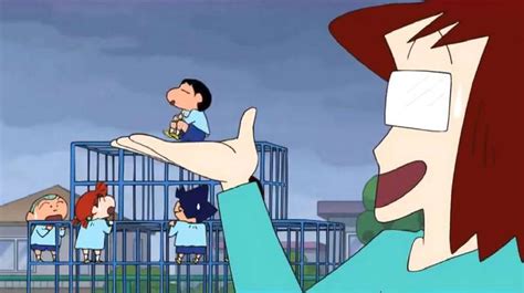 蜡笔小新和上尾老师无意中的配合，变成了杂技搞笑的小剧场 动漫 日本动漫 好看视频